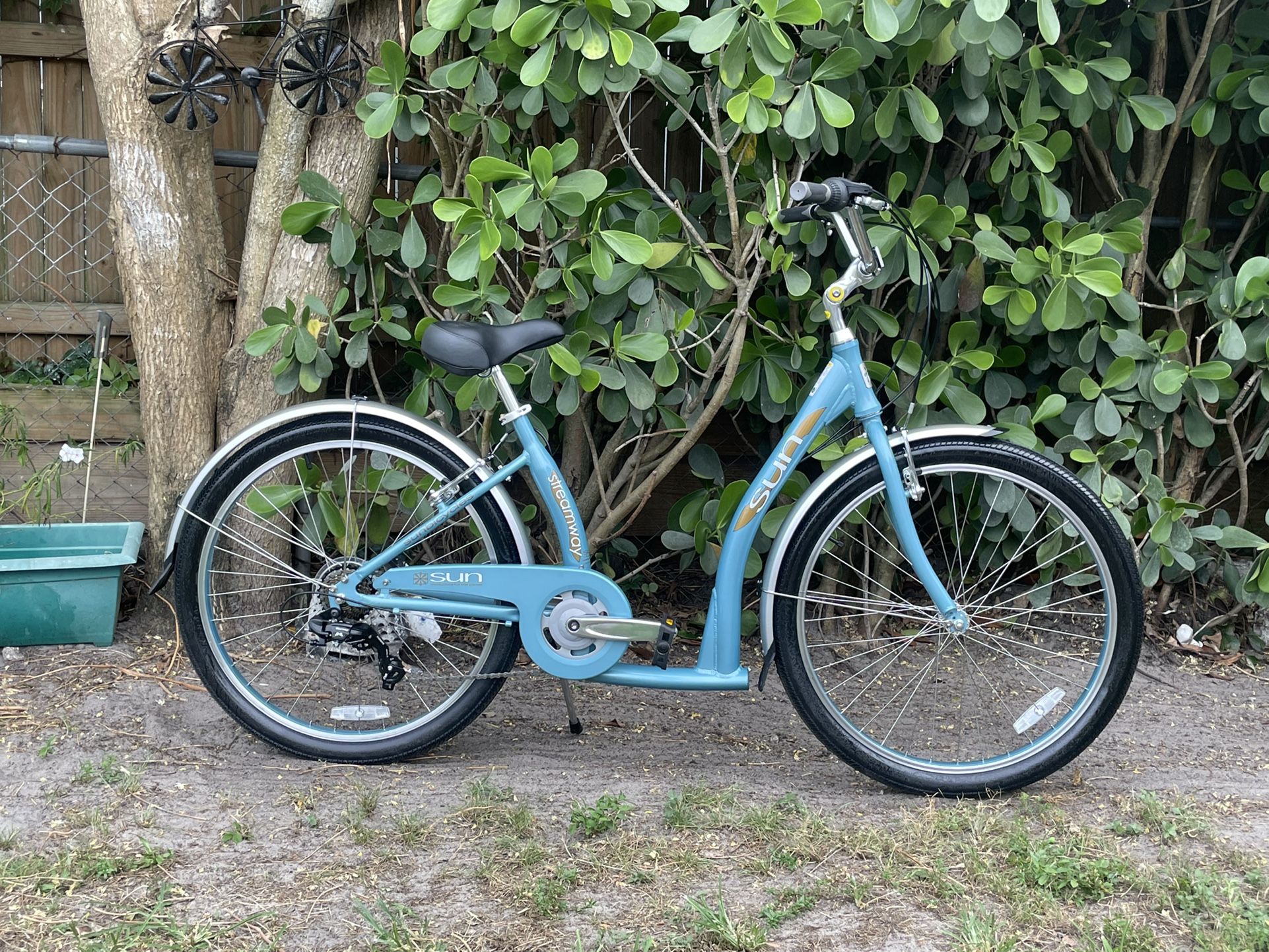 26 NEW SUN STREAMWAY 7 SPEED READY TO RIDE Bikes Cycling Bikes Cycling