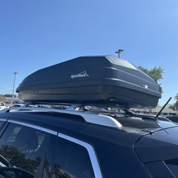 Used roof top cargo carrier store