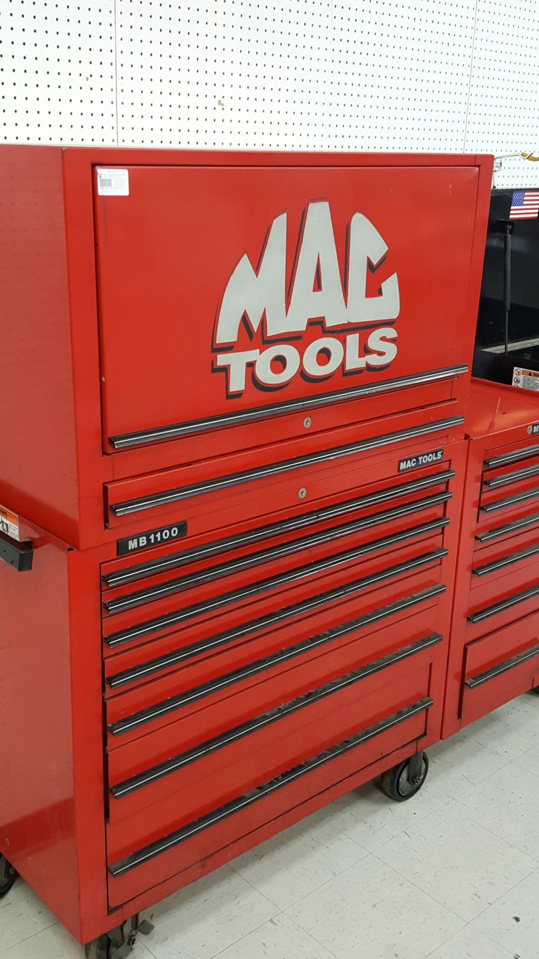 Mac Tools MB1100 Rolling Tool Box for Sale in Nashville, TN - OfferUp