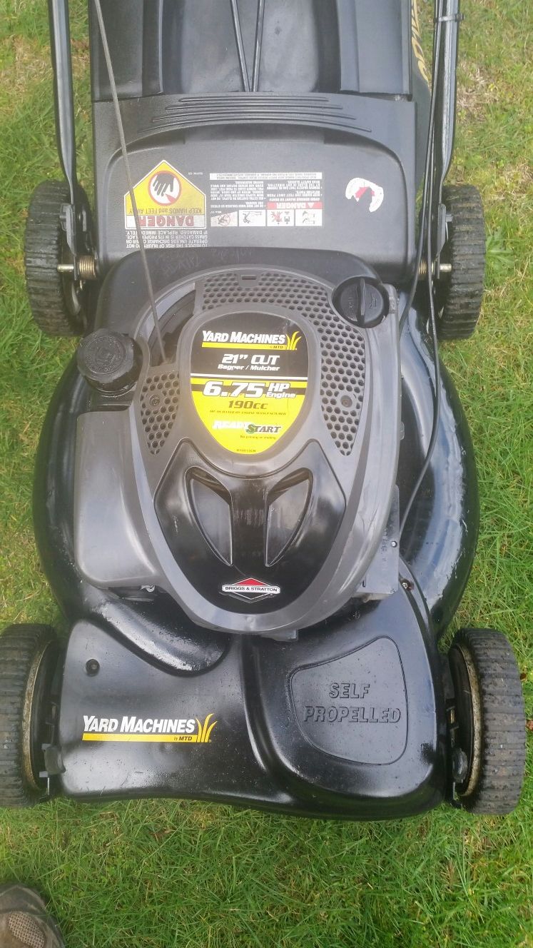 Yard machines 6.75 hp mower ,front drive and bag for Sale in Marysville ...