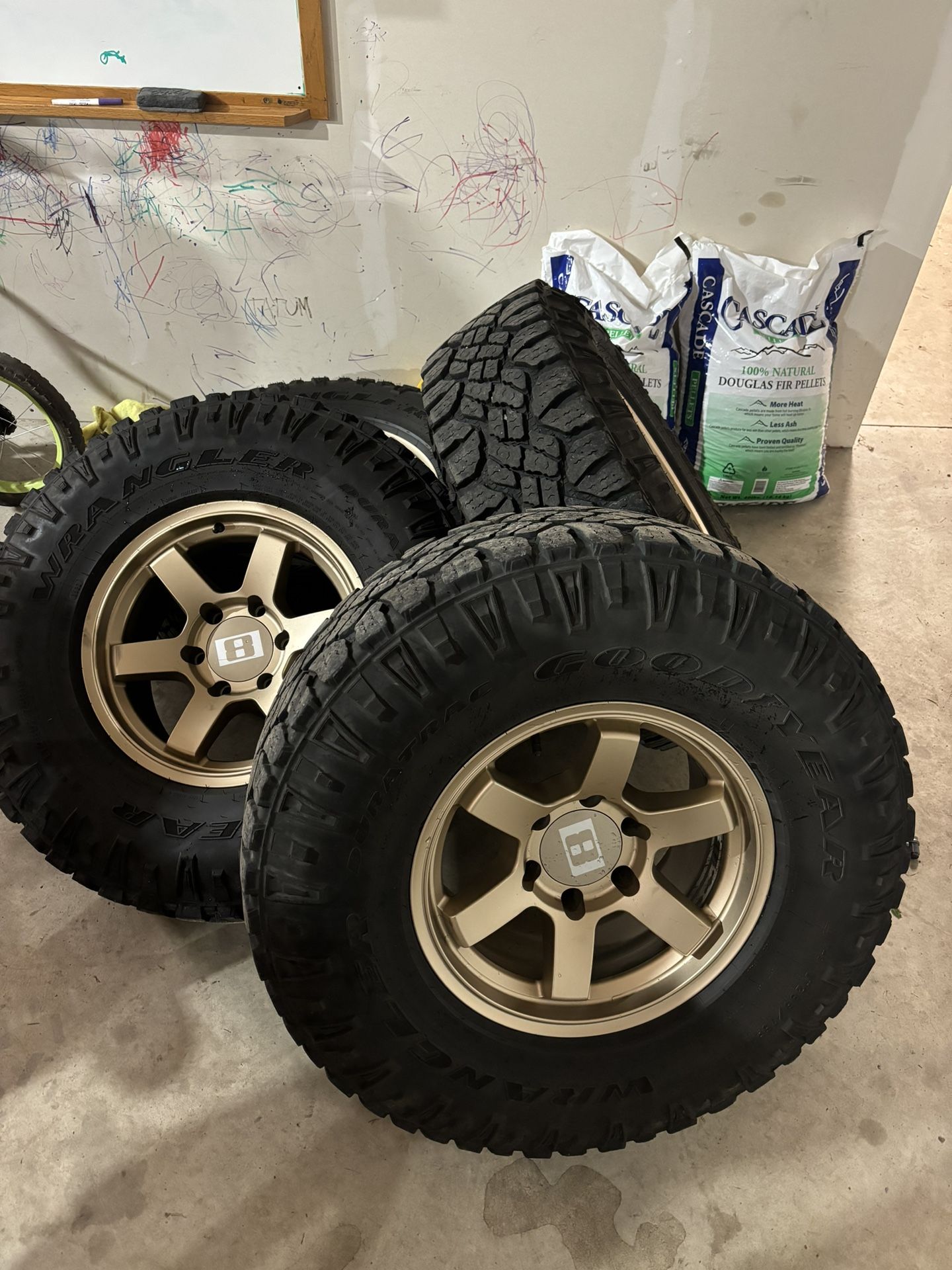 285/75/r16 Tires On 6x5.5 Bronze Wheels for Sale in Renton, WA - OfferUp