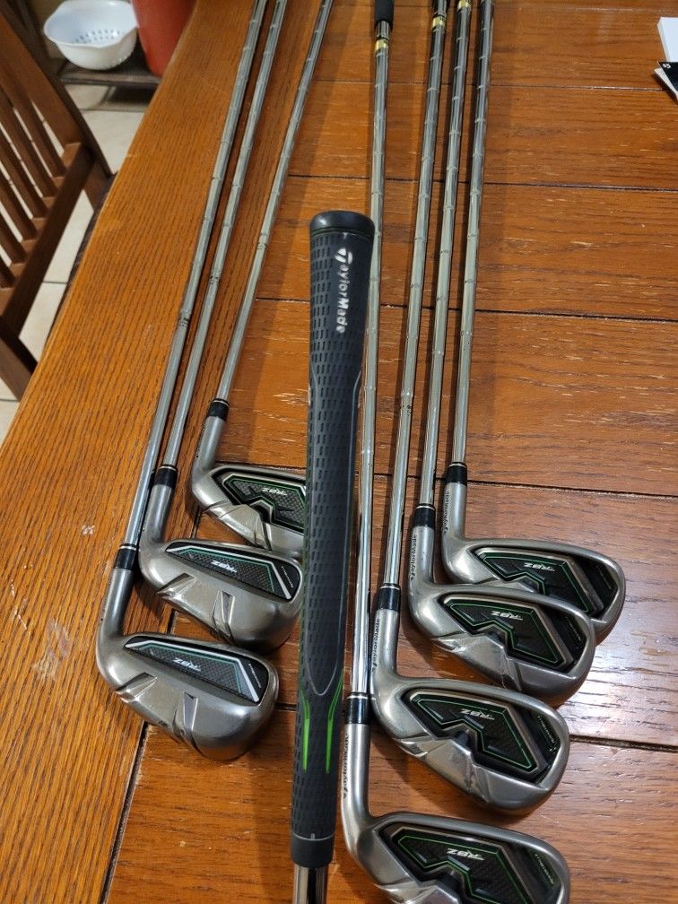 GOOD CONDITION! TAYLORMADE RBZ GOLF CLUB IRON SET for Sale in Grand ...