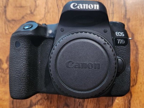Great Deal! Canon EOS 77D DSLR Camera Body With Accessories - Starter ...