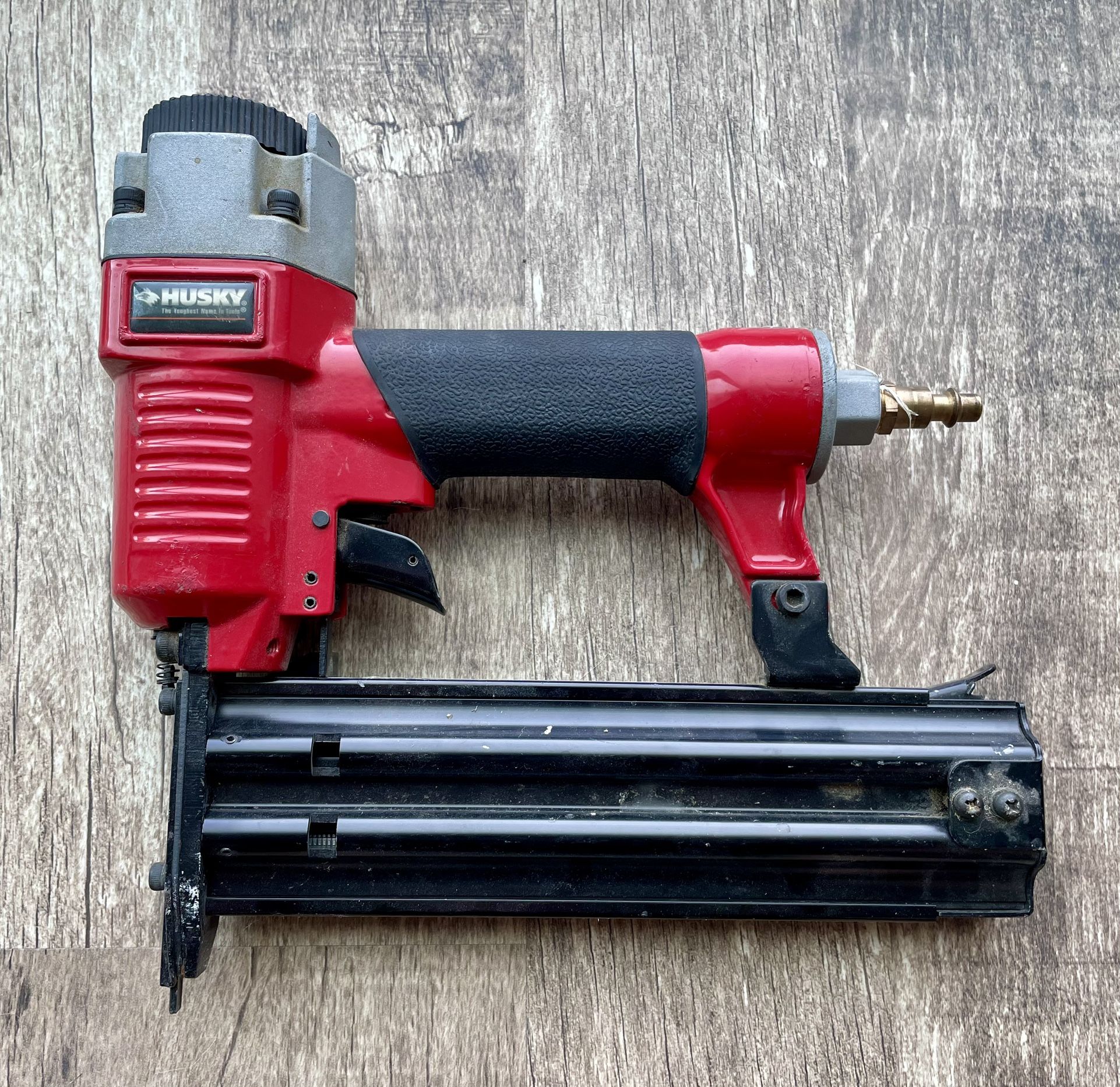 Husky 18 Gauge Pneumatic Brad Nailer Used for Sale in Orting WA OfferUp