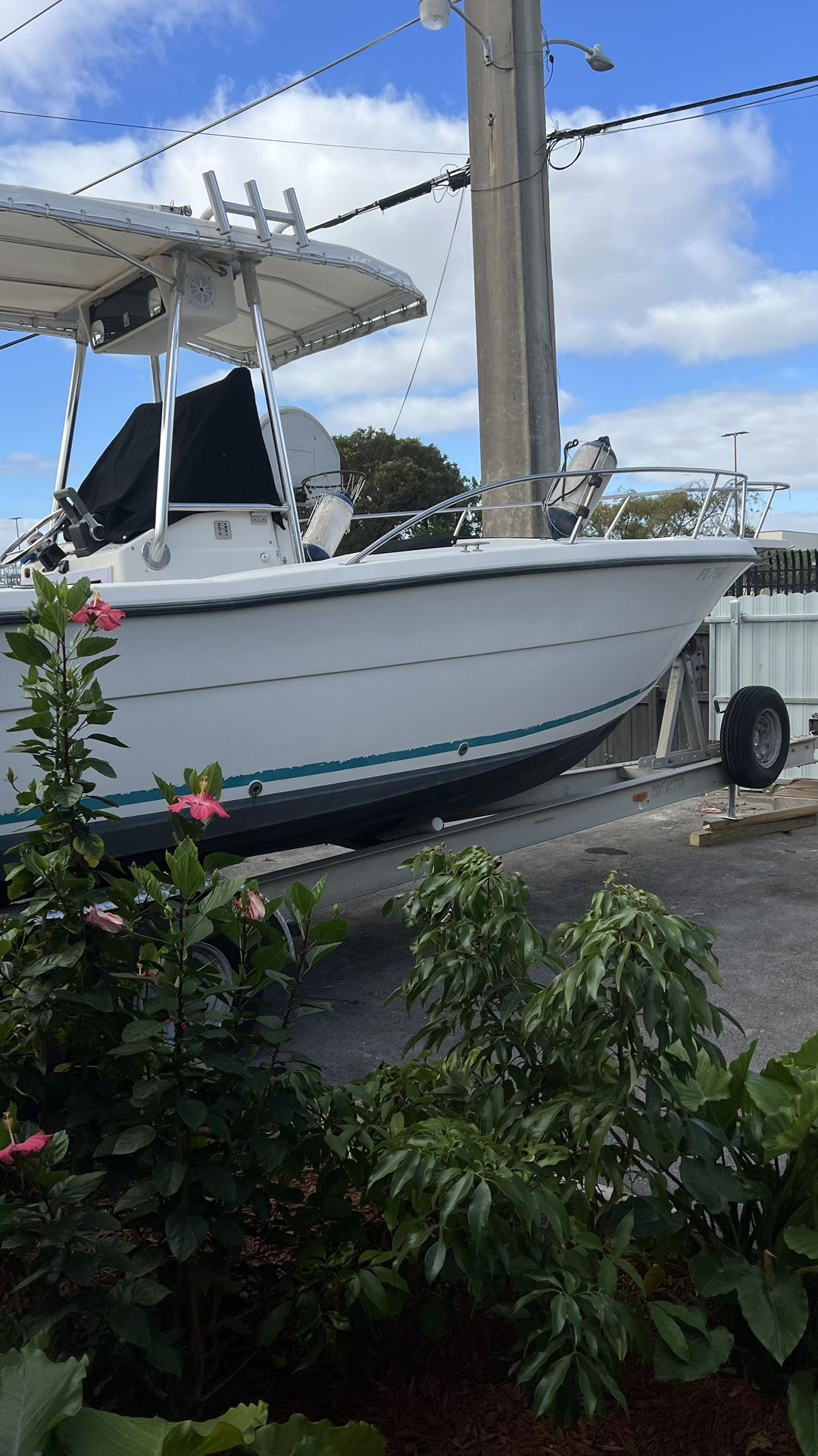 Pursuit 25.5 Ft for Sale in Miami, FL - OfferUp