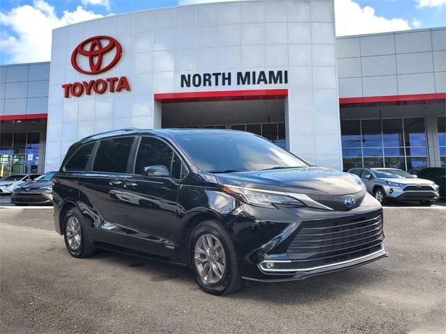 2021 Toyota Sienna for Sale in Miami Gardens, FL - OfferUp
