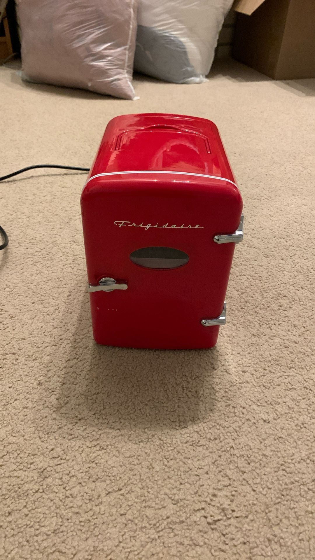 Red Frigidaire mini fridge for Sale in Glenwood, OR - OfferUp