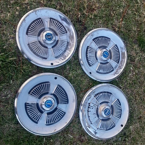 Ford galaxie hubcaps store