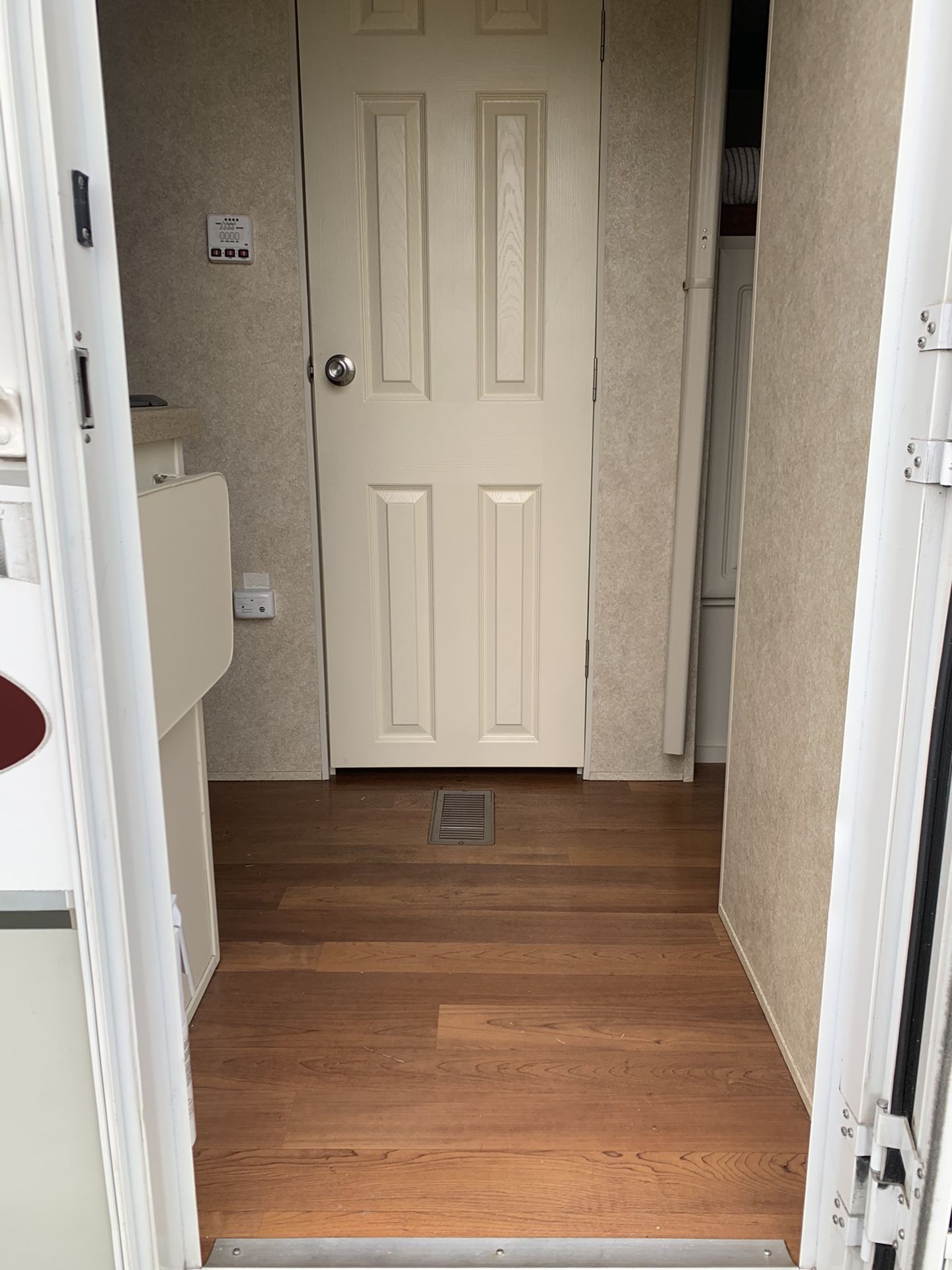 2007 keystone outback 26rs travel trailer for Sale in Woodbury, NJ ...