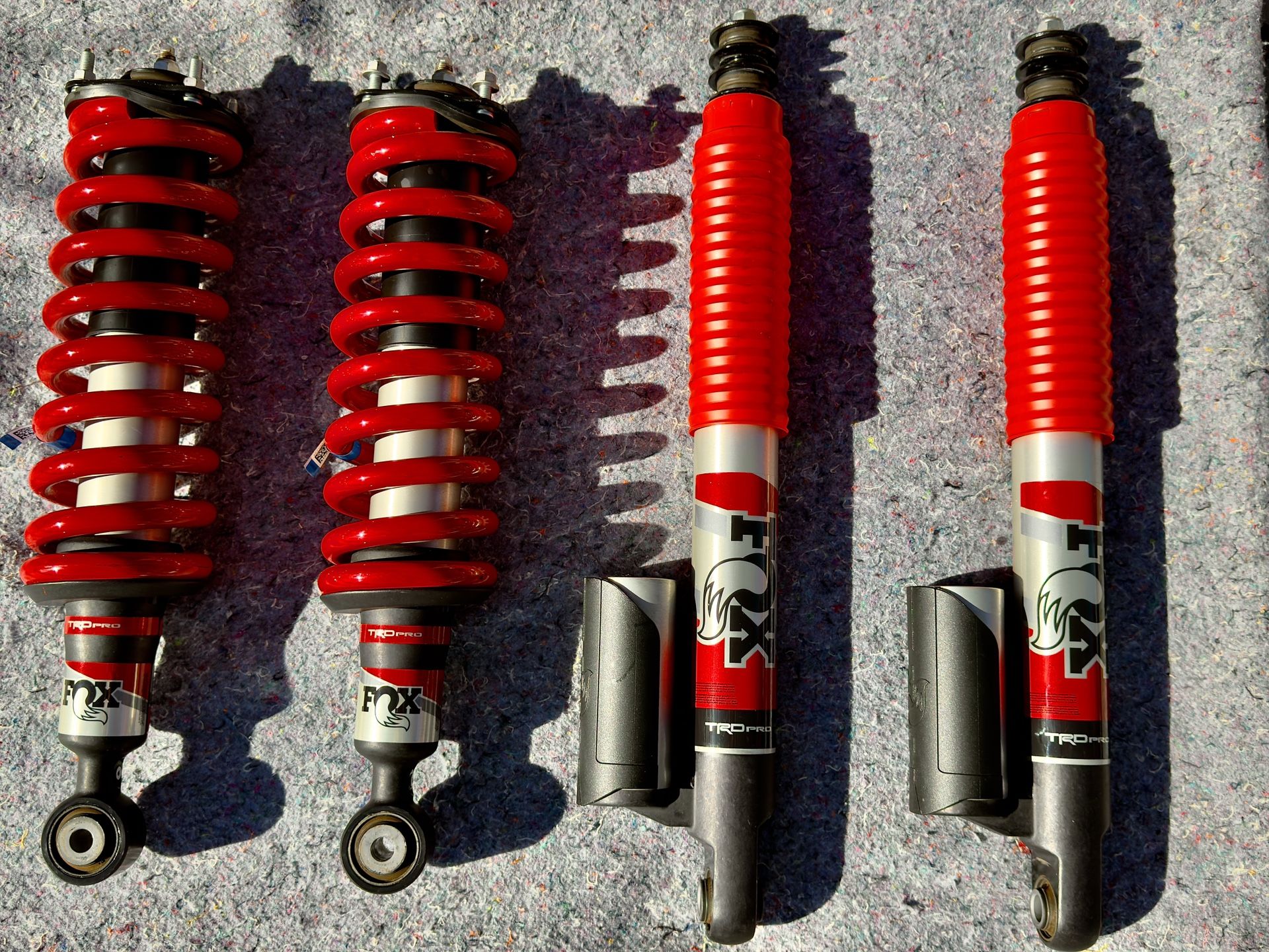 2022- 2024 Toyota Tundra TRD Pro Fox 2.5" OEM Front Coilovers & Rear ...