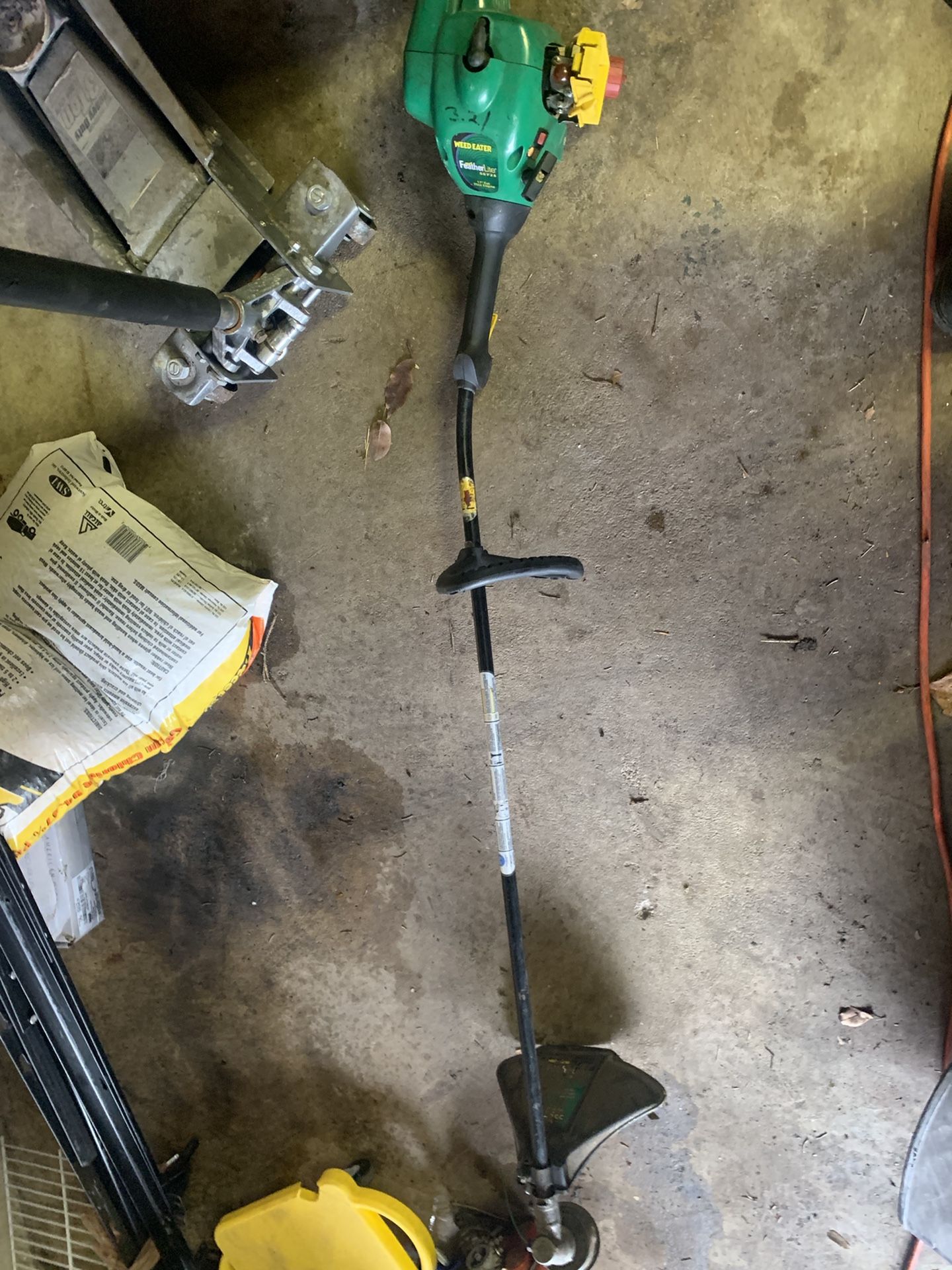 Weed wacker for Sale in Bolingbrook, IL - OfferUp