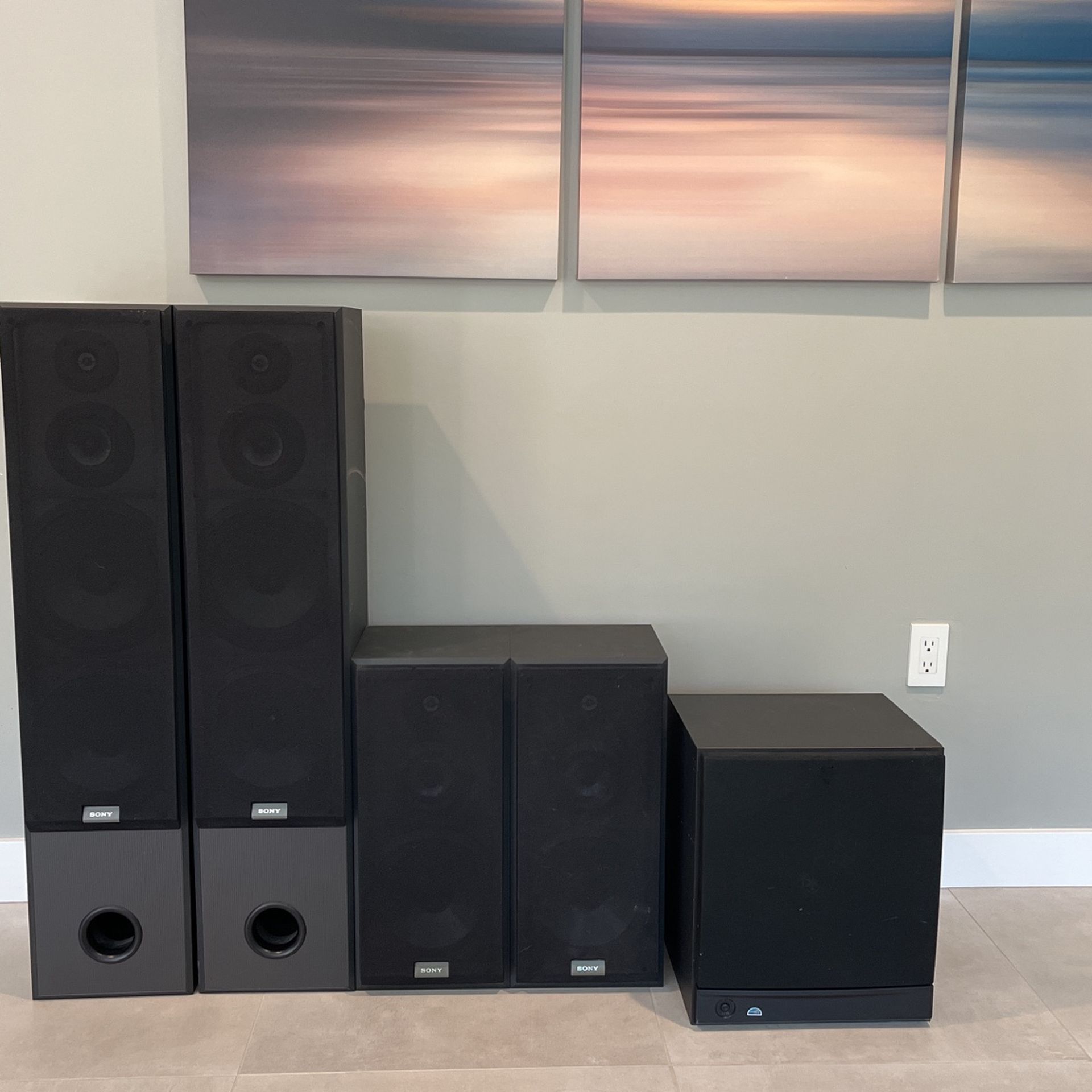 Sony Speakers: 4 Speakers 1 Subwoofer for Sale in La Costa, CA - OfferUp
