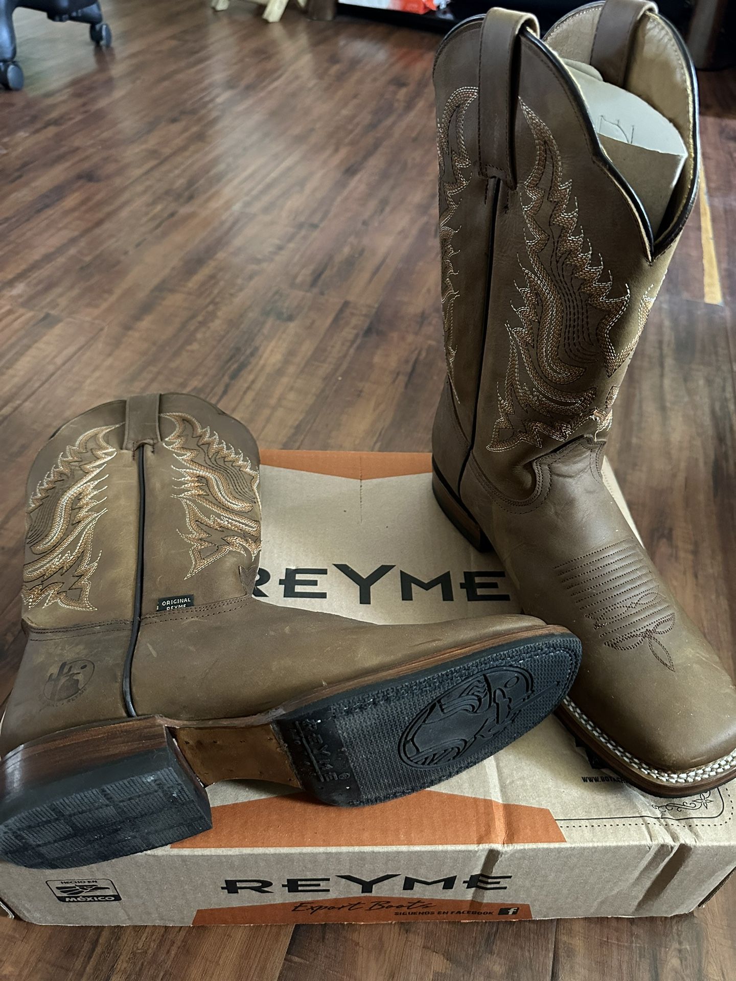 Botas Reyme for Sale in Phoenix, AZ - OfferUp