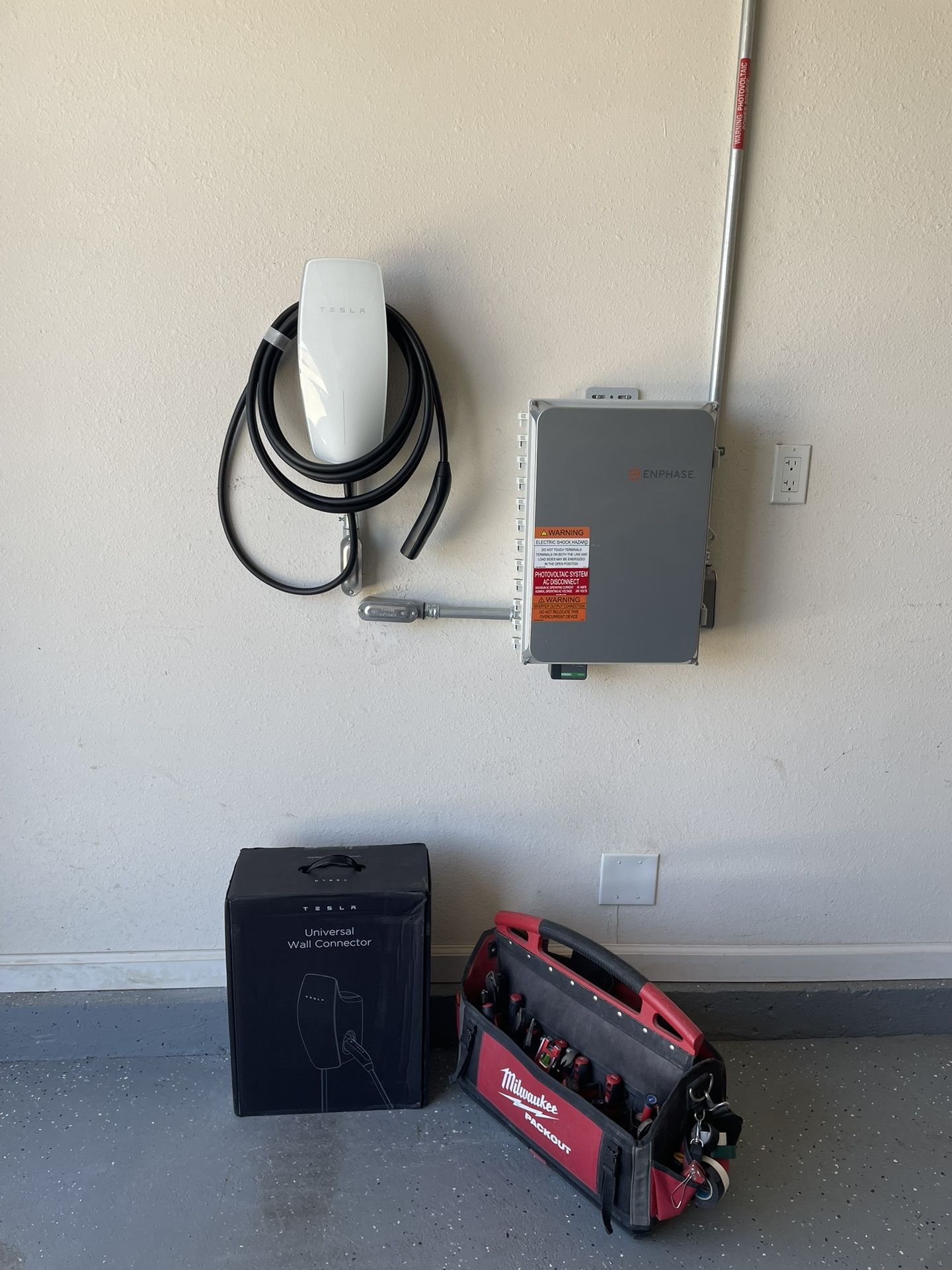 Tesla Wall Connector Car Charger EV Nema 1450 Outlet for Sale in Rancho ...