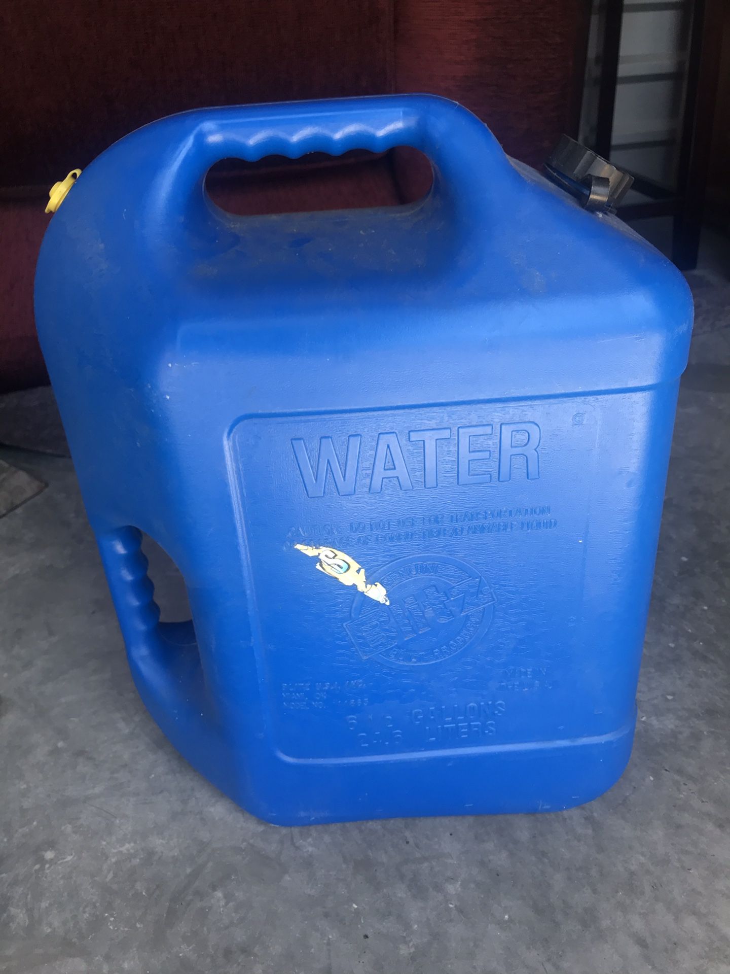 6.5 gal water jug for Sale in Gilbert, AZ - OfferUp