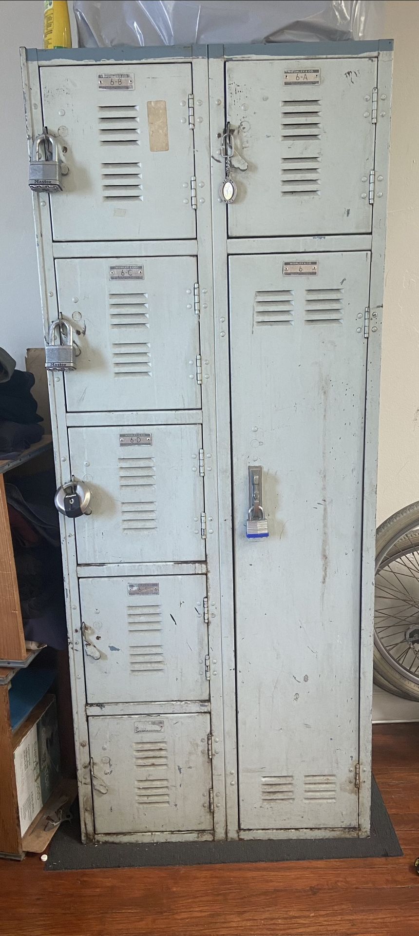Antique locker for Sale in Irvine, CA - OfferUp