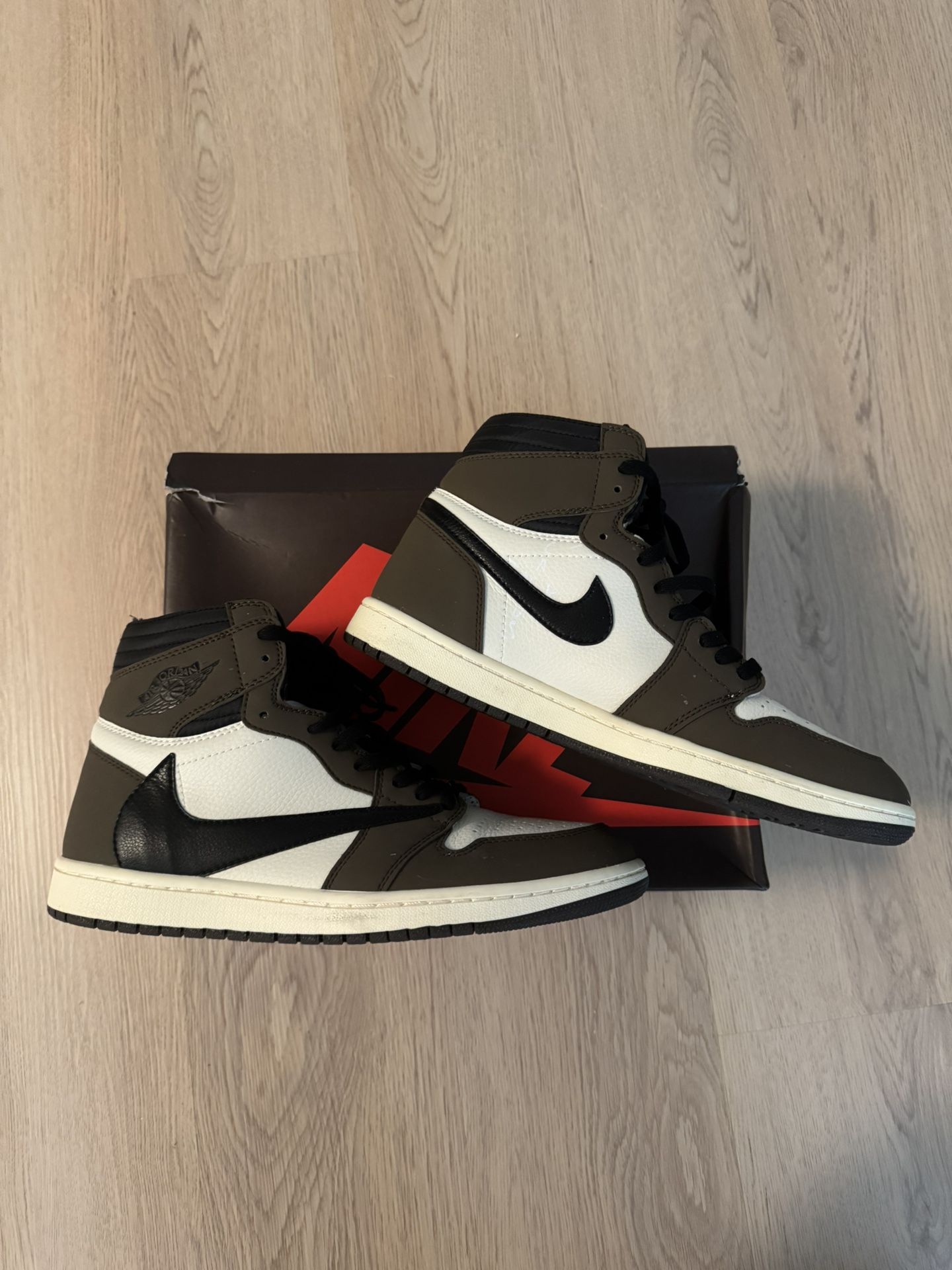Air Jordan 1 Retro High OG ‘Mocha’ collab Travis Scott for Sale in ...