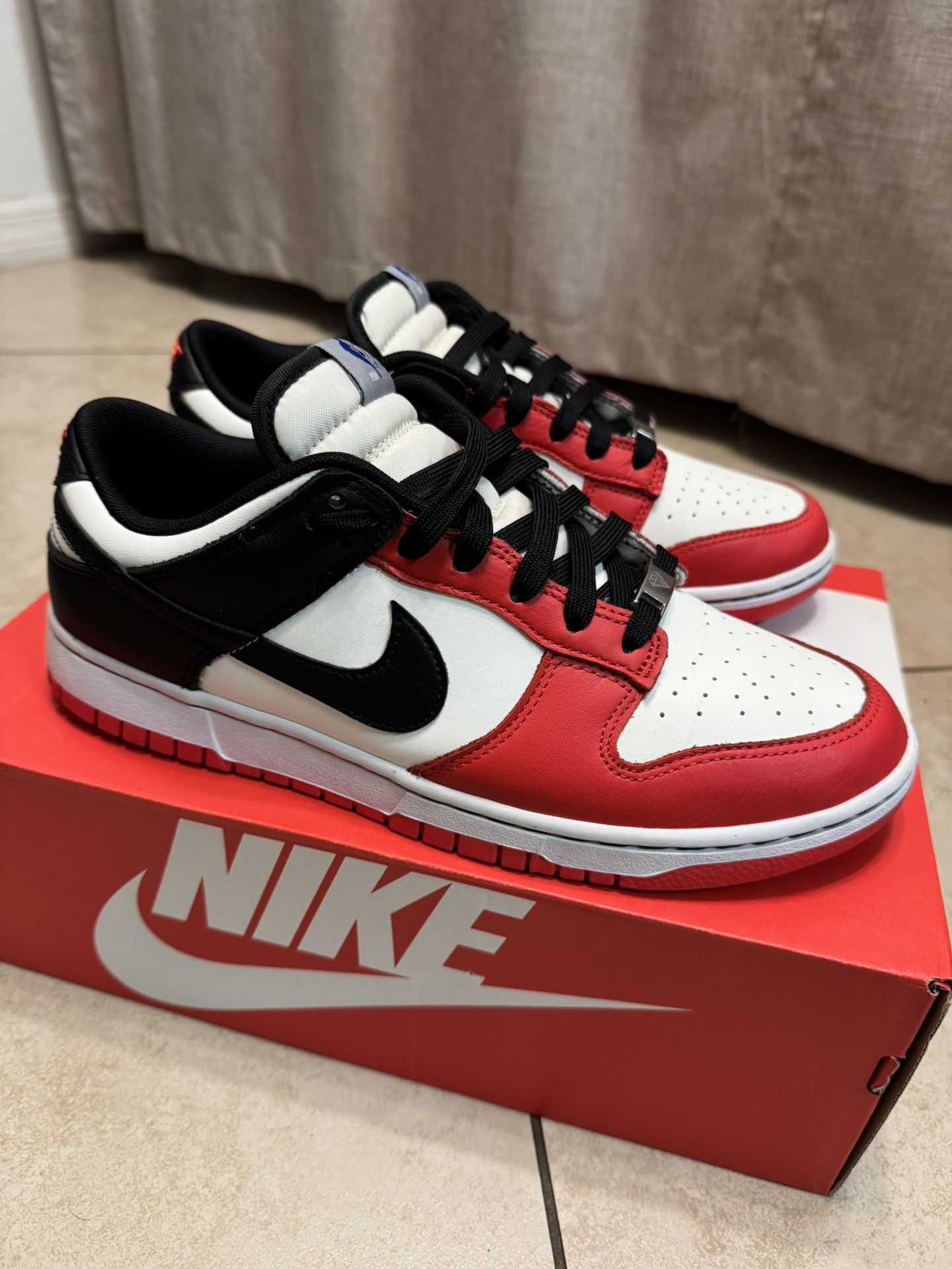 Brand New Nike Dunk Low EMB NBA 75th Anniversary Chicago Size 9.5 Men ...