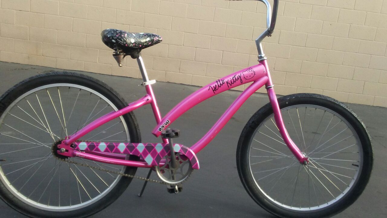 Hello Kitty Beach Cruiser 26