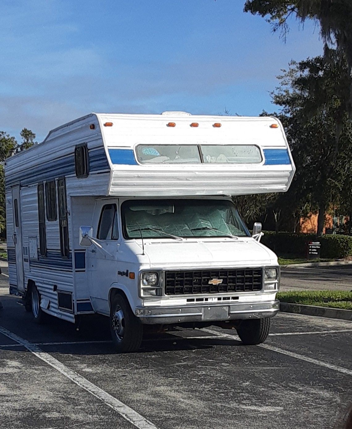 C30 suncrest motorhome for Sale in Zephyrhills, FL - OfferUp