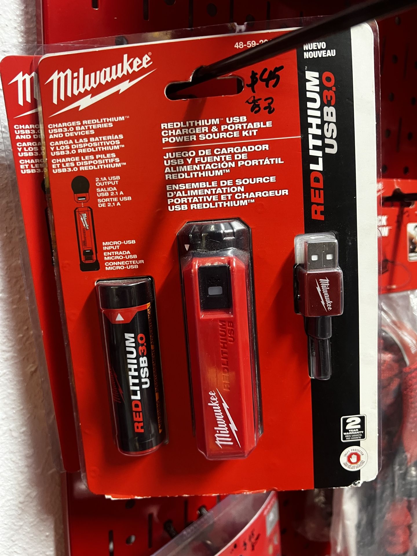 Milwaukee Redlithium usb Charger & Portable Power Source Kit for Sale ...