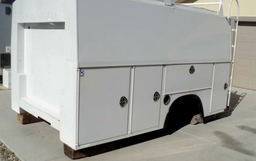 ## 55% OFF ## "ROYAL" VAN CUTAWAY WALK-IN ENCLOSED UTILITY BODY. for ...