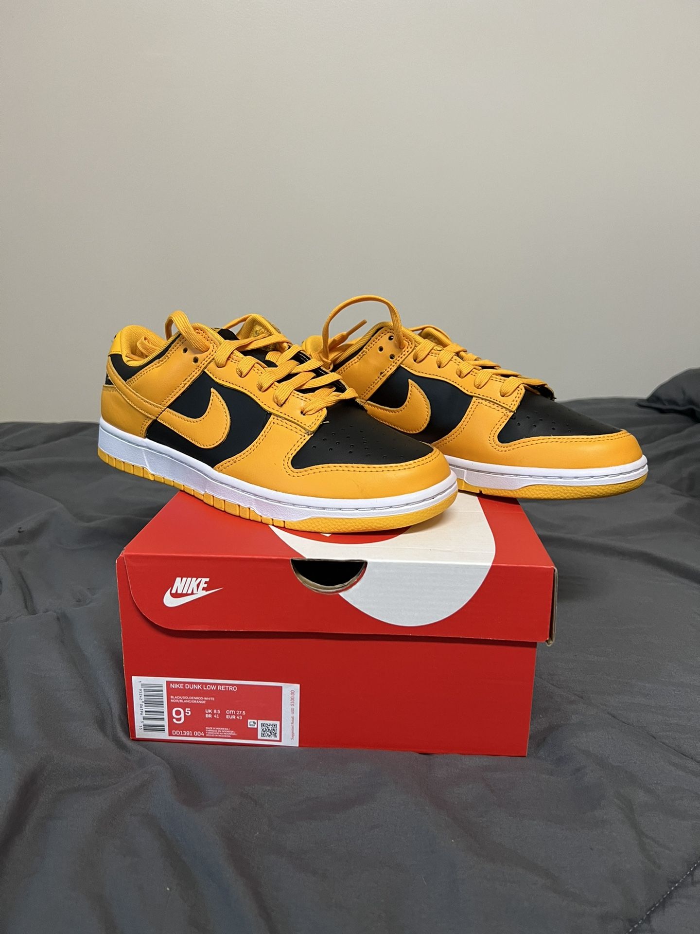 Nike Dunk Low Championship Goldenrod for Sale in Iowa City, IA - OfferUp