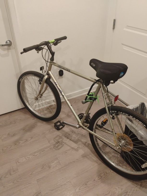 Specialized Hard Rock Great Shape for Sale in Pomona, CA - OfferUp