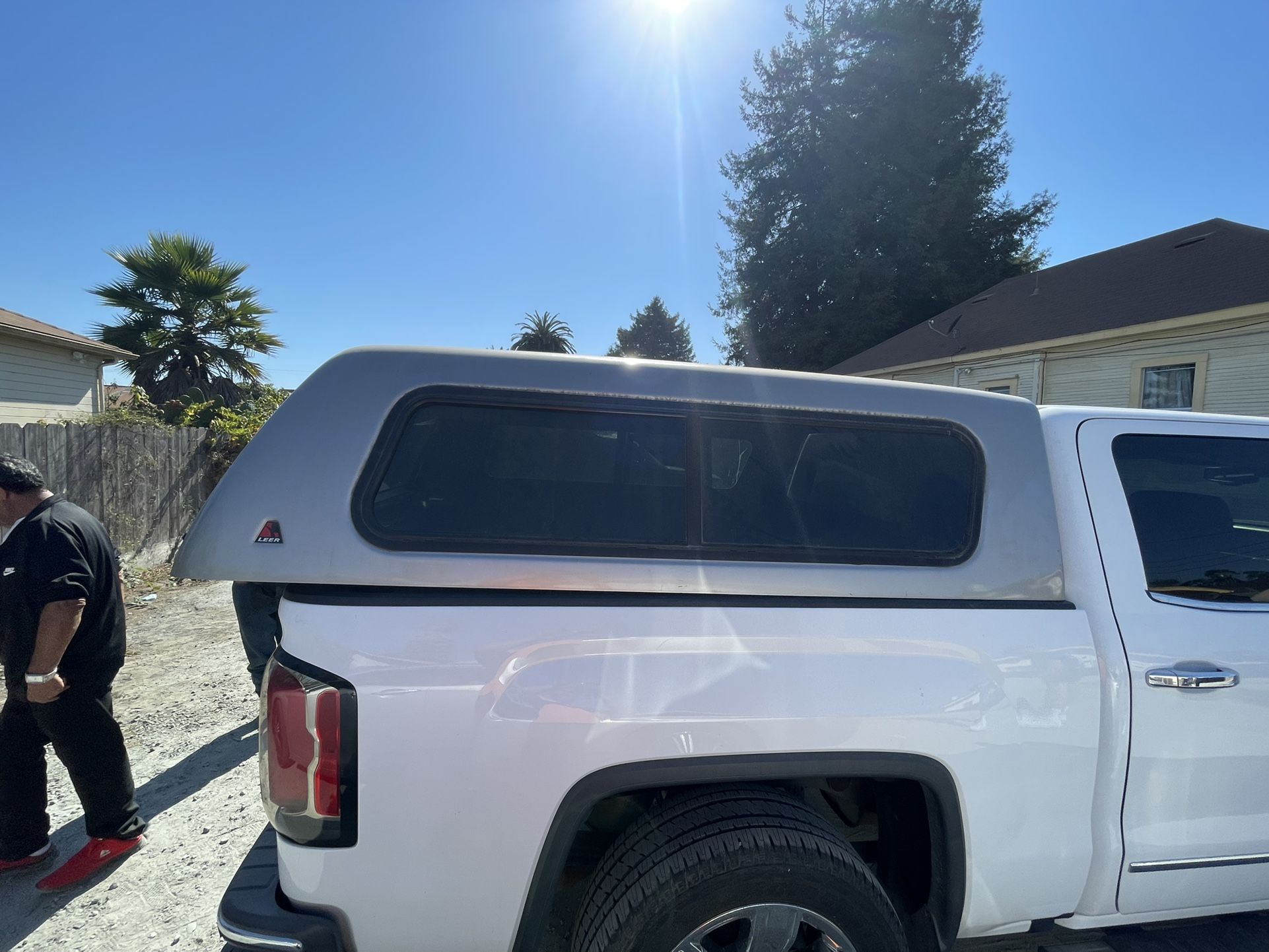 Leer Camper Shell for Sale in Watsonville, CA - OfferUp
