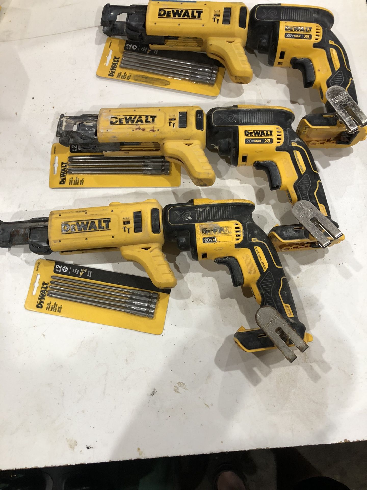 Dewalt drywall screw gun for Sale in Brooklyn Park, MN - OfferUp