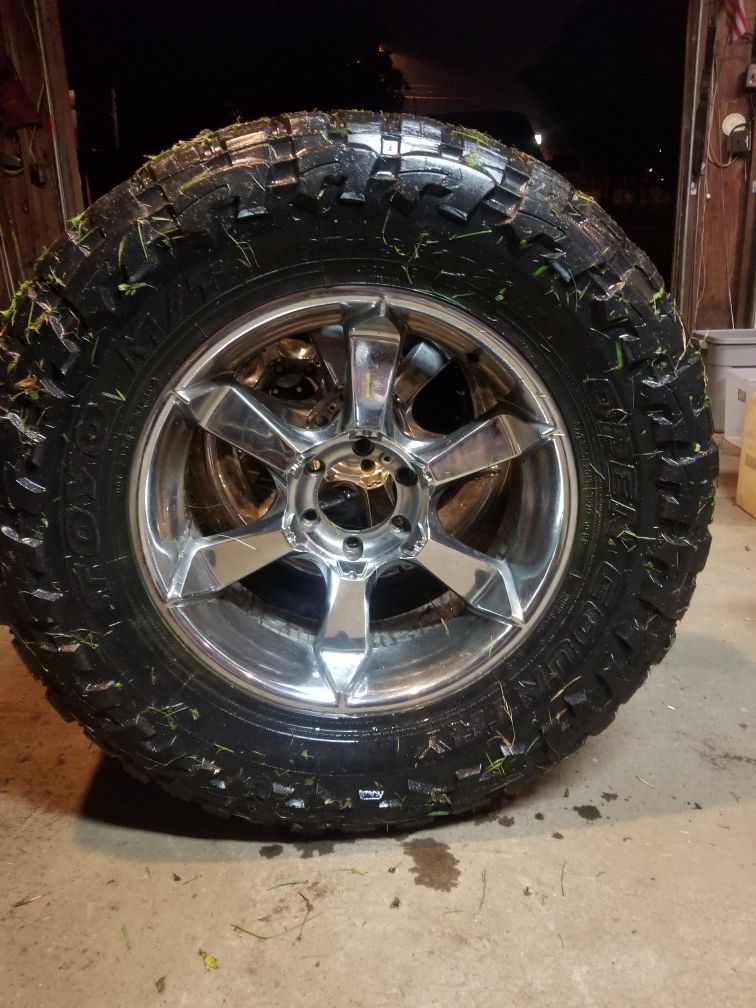 37x12.50x20 toyo m/t tires for Sale in Port Orchard, WA - OfferUp