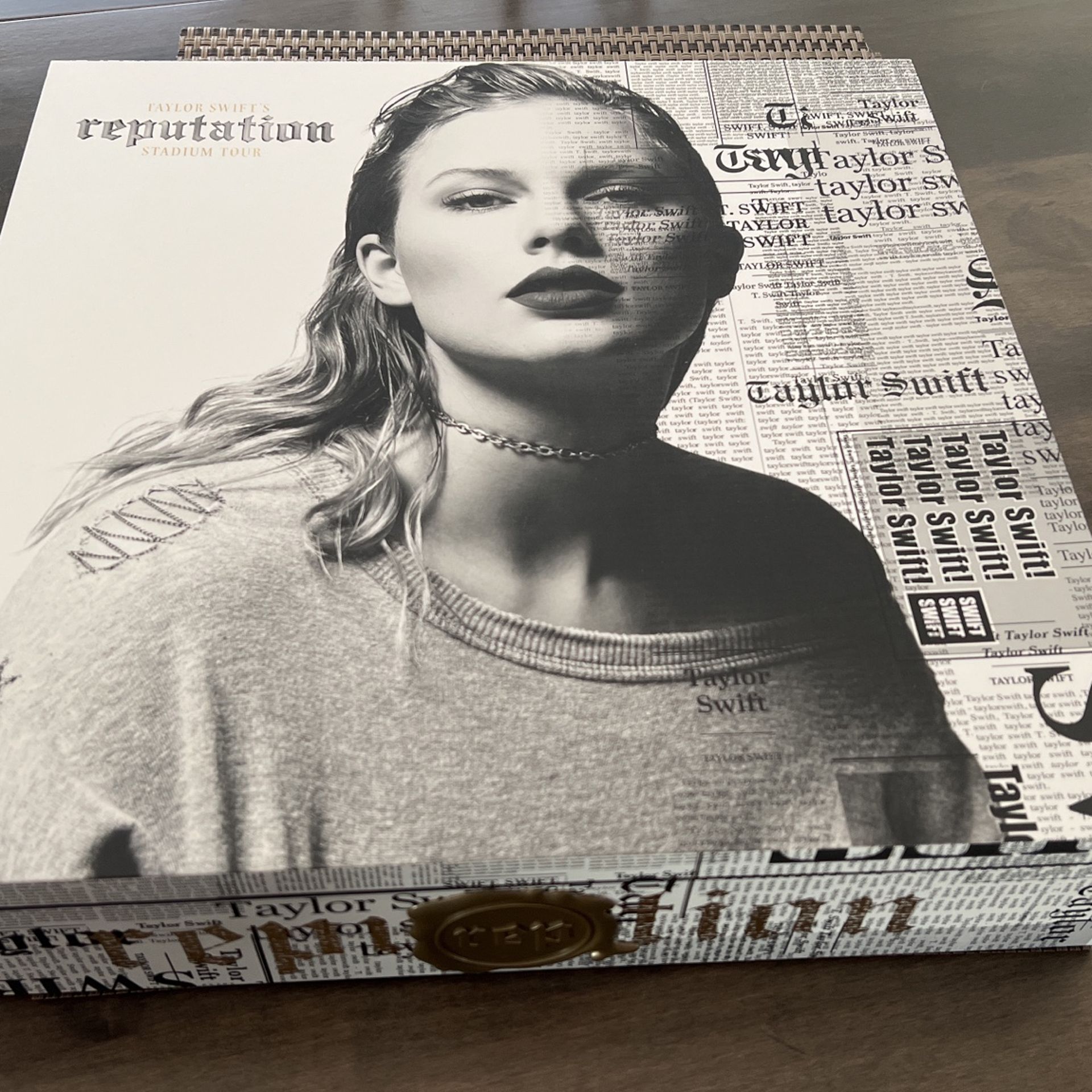 Taylor Swift VIP Box Set From The Reputation Stadium Tour for Sale in ...