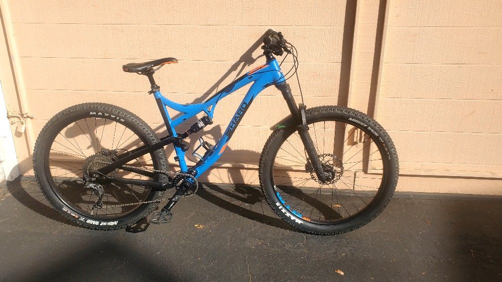 27.5" Haro 2019 Mountain MTN Bike Shift R9 Plus LG/XL for Sale in San ...
