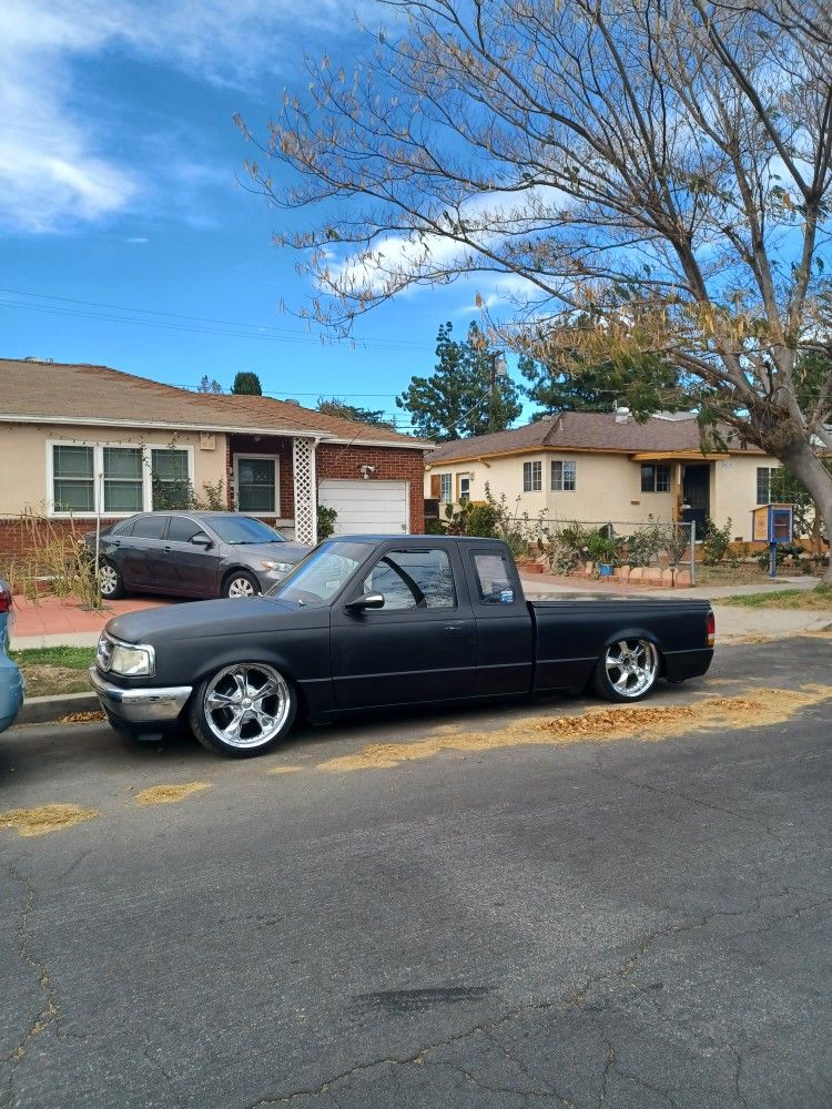 Bagged Ford Ranger ex cab for Sale in Los Angeles, CA - OfferUp