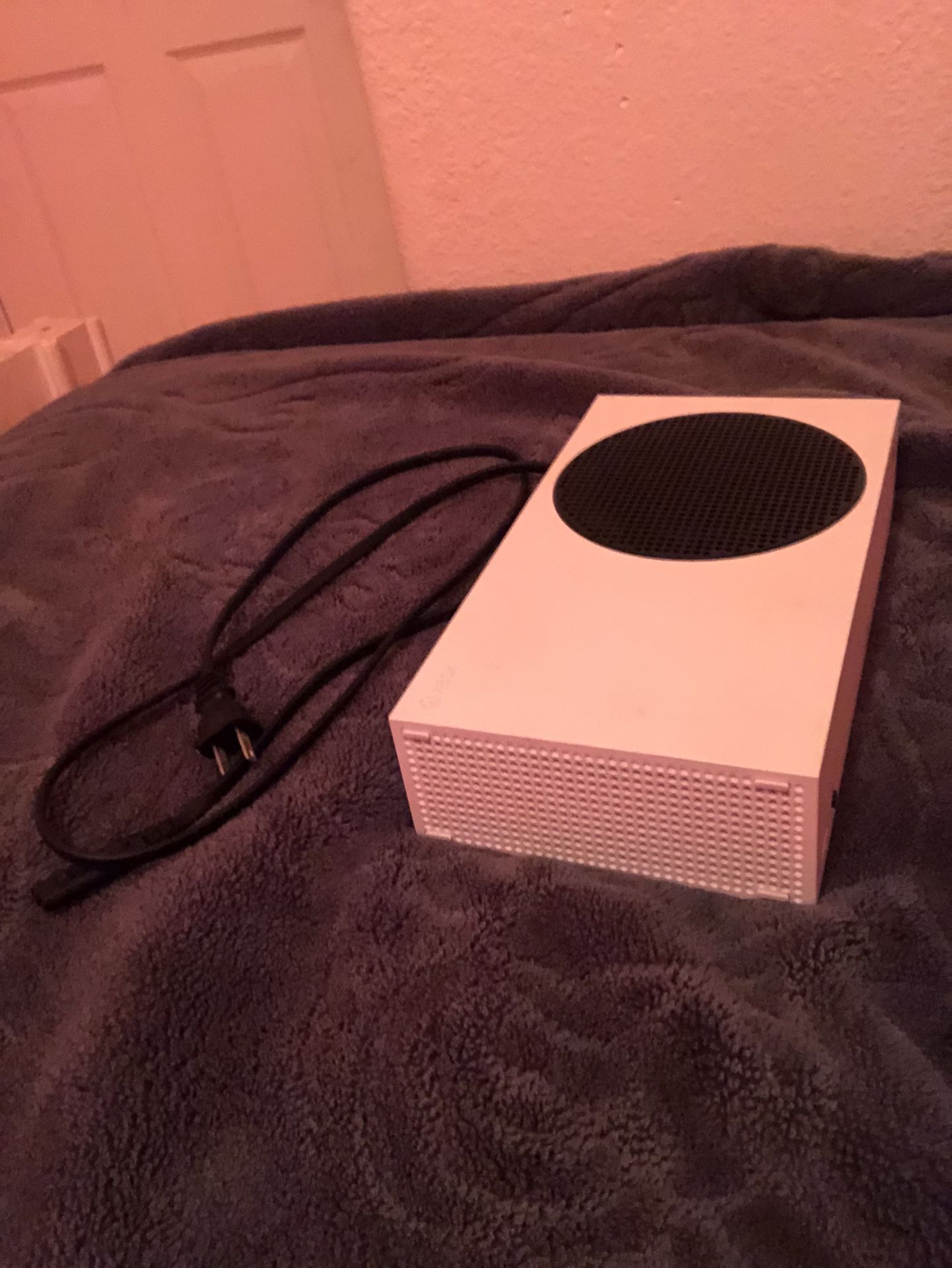 Xbox Series S (WITHOUT CONTROLLER) for Sale in Bakersfield, CA - OfferUp