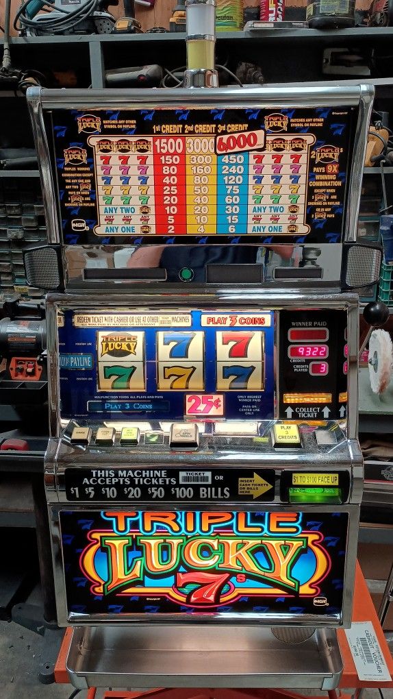 IGT Triple Lucky 7 Slot Machine for Sale in Menifee, CA - OfferUp