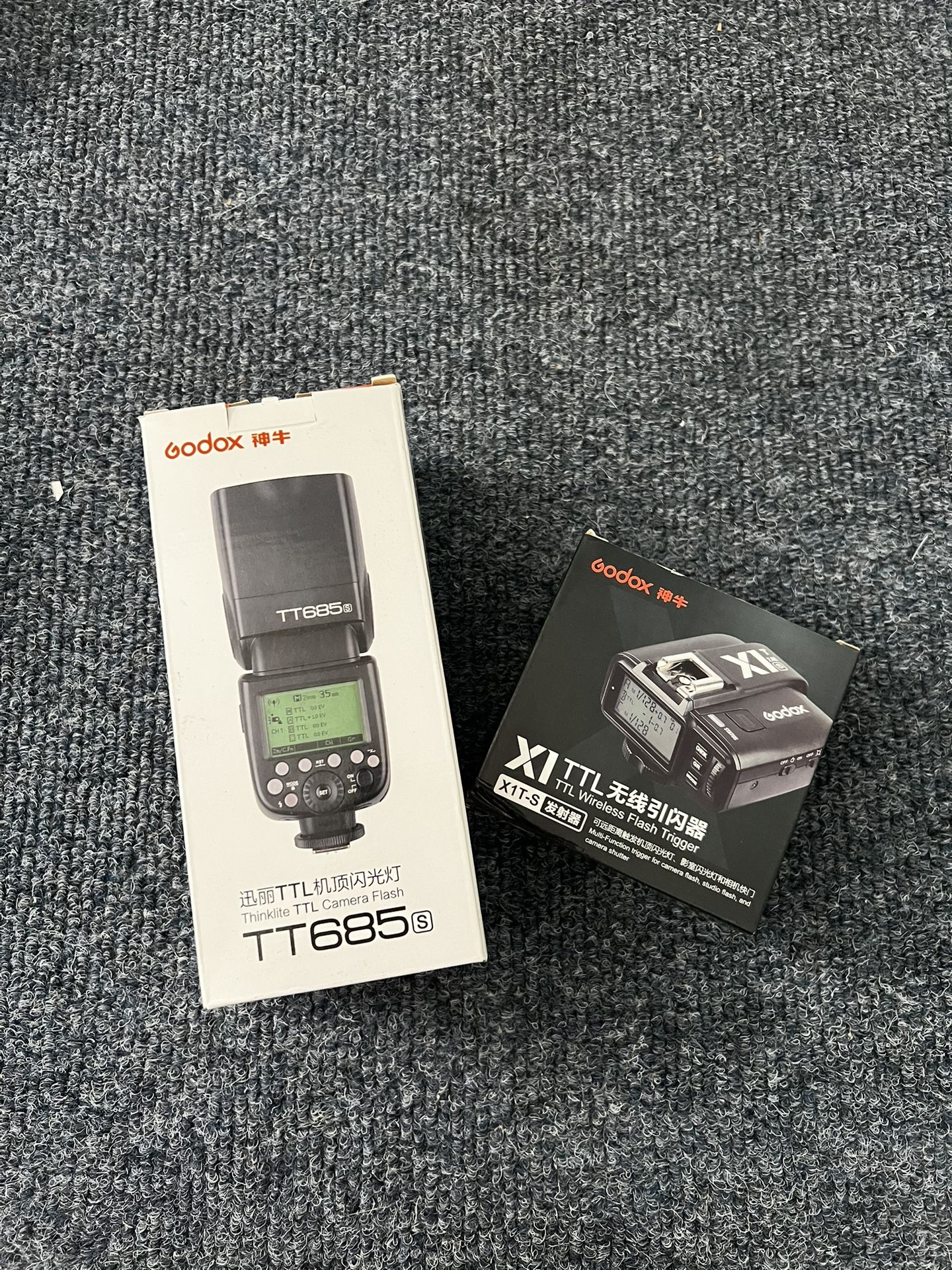 Godox TT685s & trigger for Sale in Claremont, CA - OfferUp