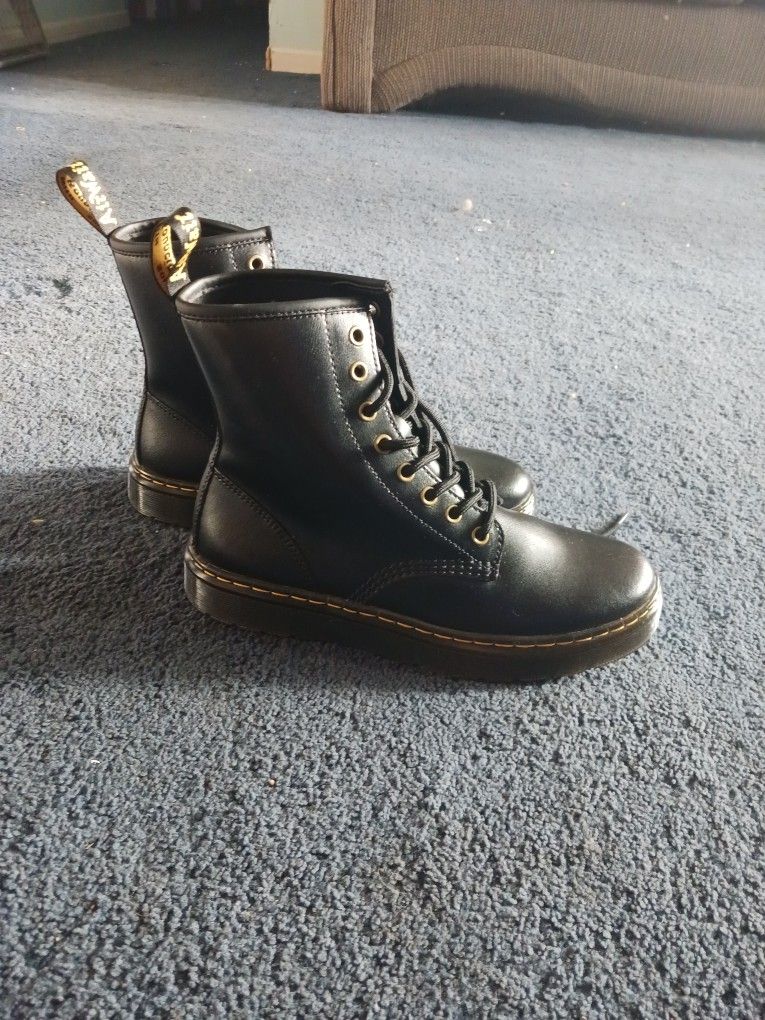 Doc Martens Zavala Boots for Sale in Loveland, CO - OfferUp