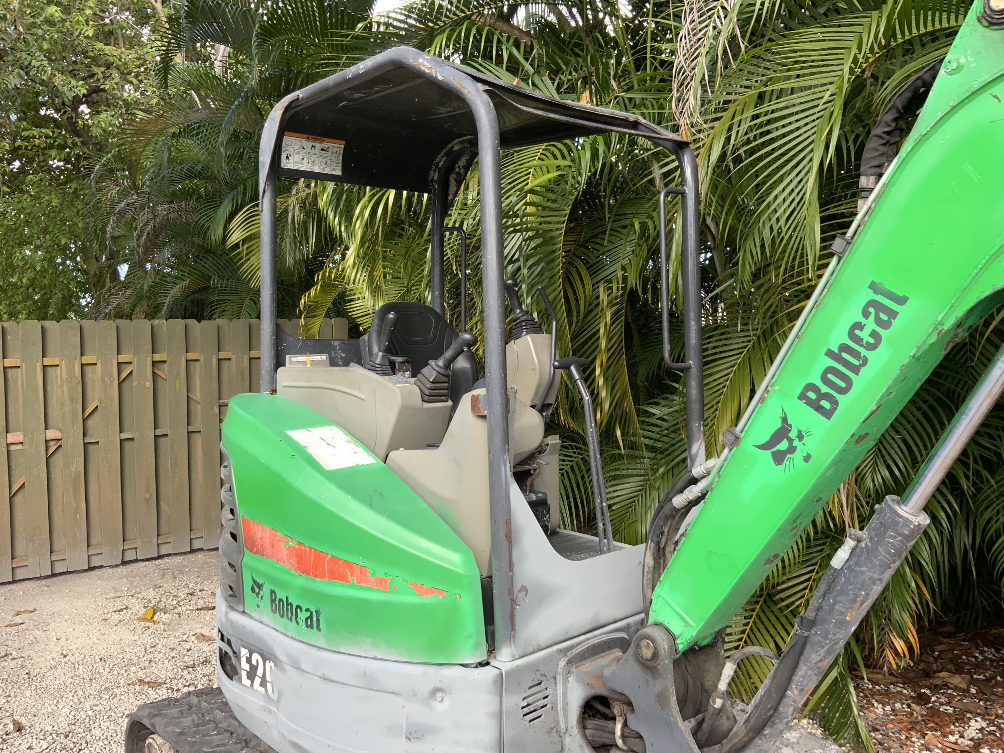 2015 Bobcat E26GM Mini Excavator 6000 Lbs Zero Turn for Sale in Miami ...