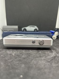 Fujifilm FinePix J Series J10 8.2MP Digital Camera - Silver Fujifilm FinePix J Series J10 8.2MP Digital Camera - Silver