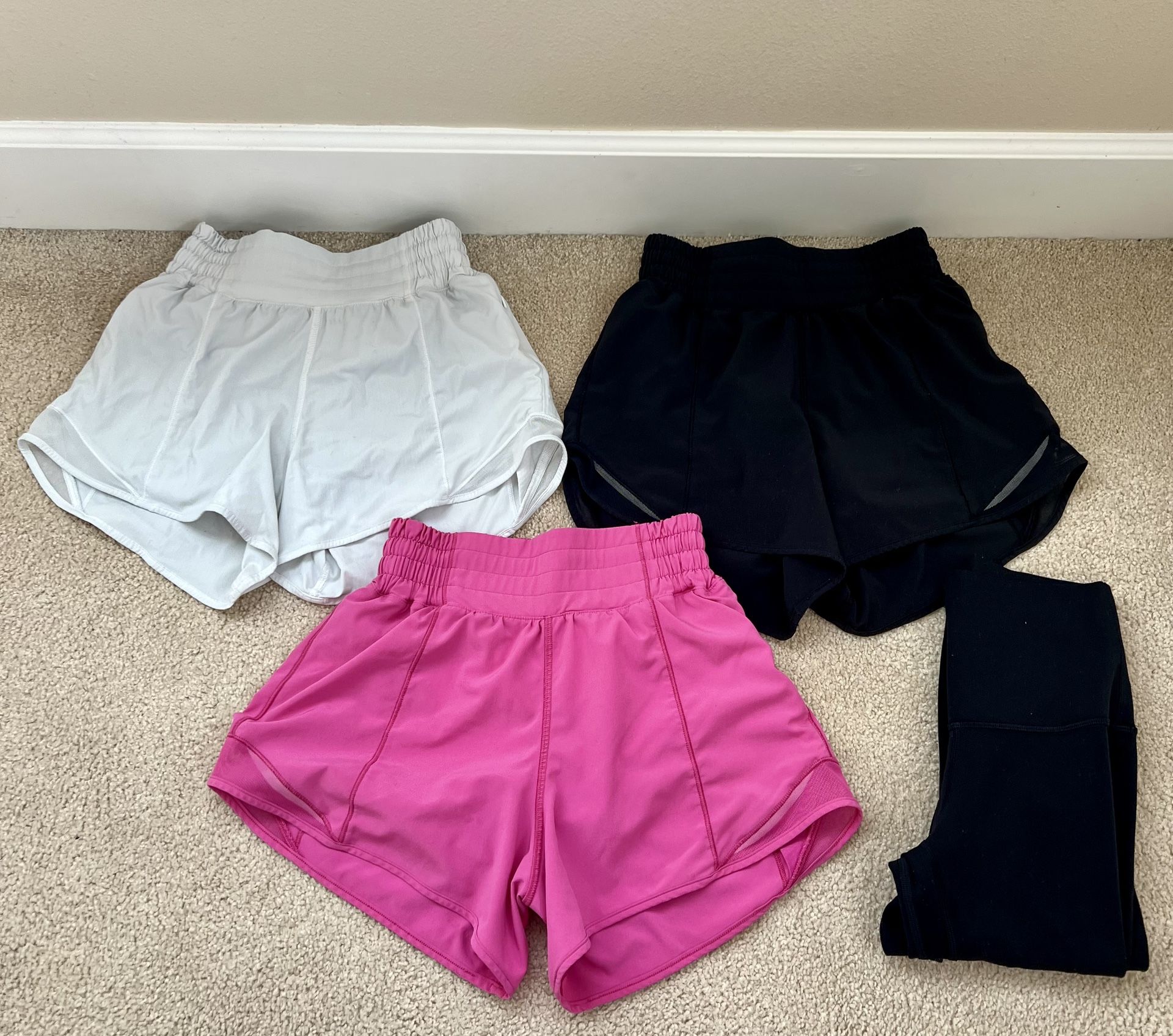 Lululemon Hottie Hot Shorts & Align Leggings for Sale in Gig Harbor, WA - OfferUp