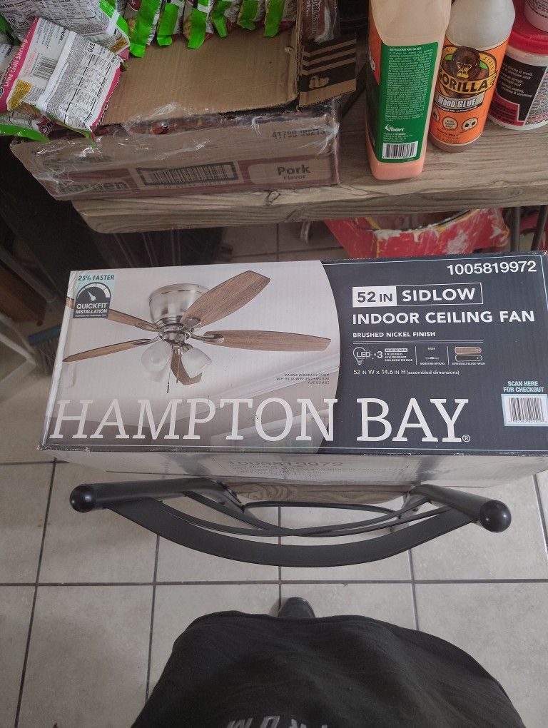 New In Box Hampton Bay 52 Inch Ceiling Fan for Sale in Bakersfield, CA ...