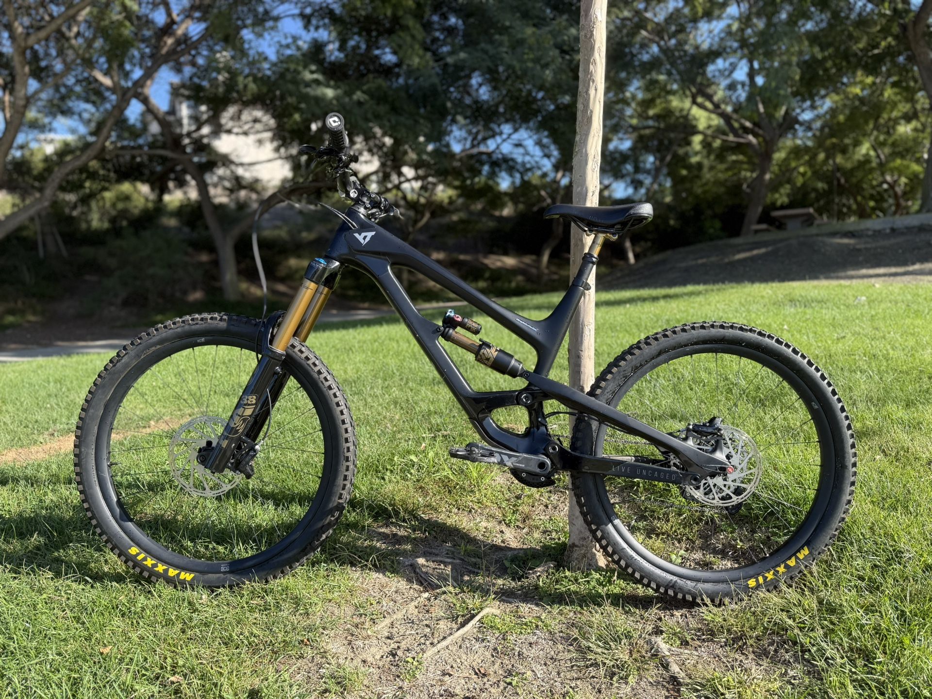 2021 YT Capra Pro Race Mountain Bike, Large/27.5 for Sale in San Diego ...