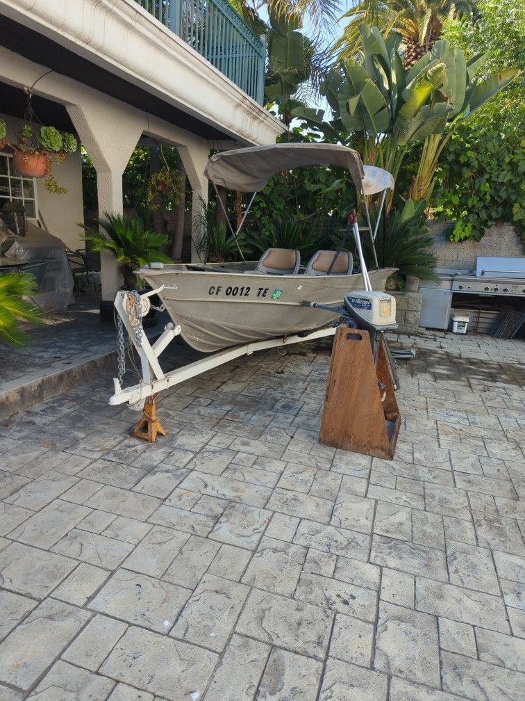 14' VALCO ALUMINUM LAKE FISHING BOAT for Sale in Los Angeles, CA - OfferUp