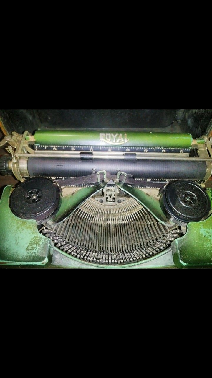 Vintage 1926-27 Green Royal Model P Portable Typewriter RARE! for Sale ...