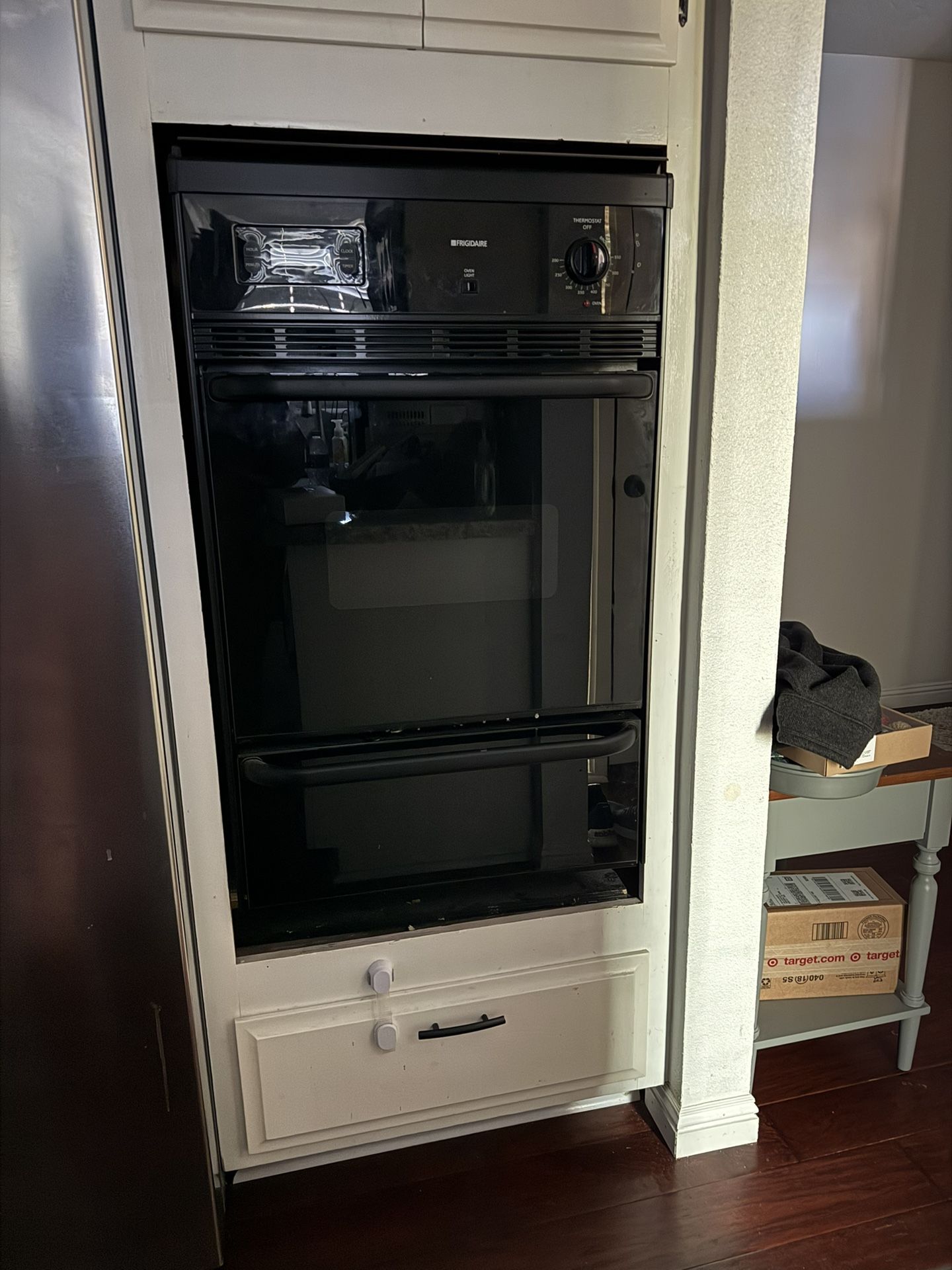 Wall oven - FREE for Sale in Riverside, CA - OfferUp