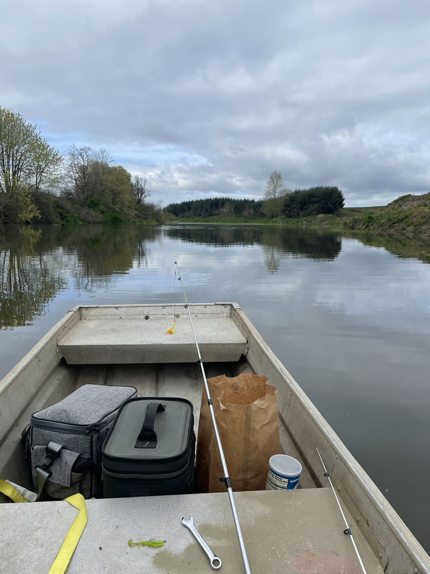 Bass Boat/ 10 Ft Pond Hopper Light 1 Man Boat for Sale in Salem, OR ...