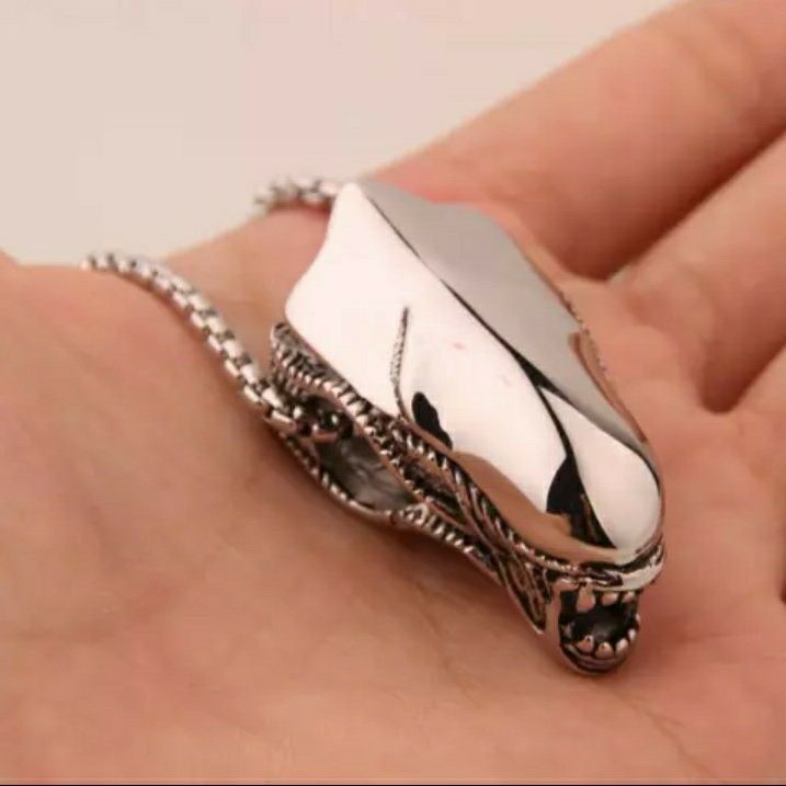 Xenomorph Alien Silver Stainless Steel Necklace for Sale in Detroit, MI ...