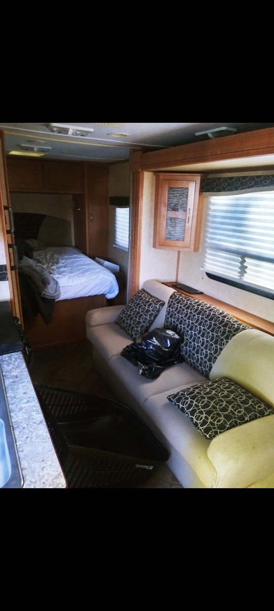 2009 Crusier rv Viewfinder for Sale in Sebastian, FL - OfferUp