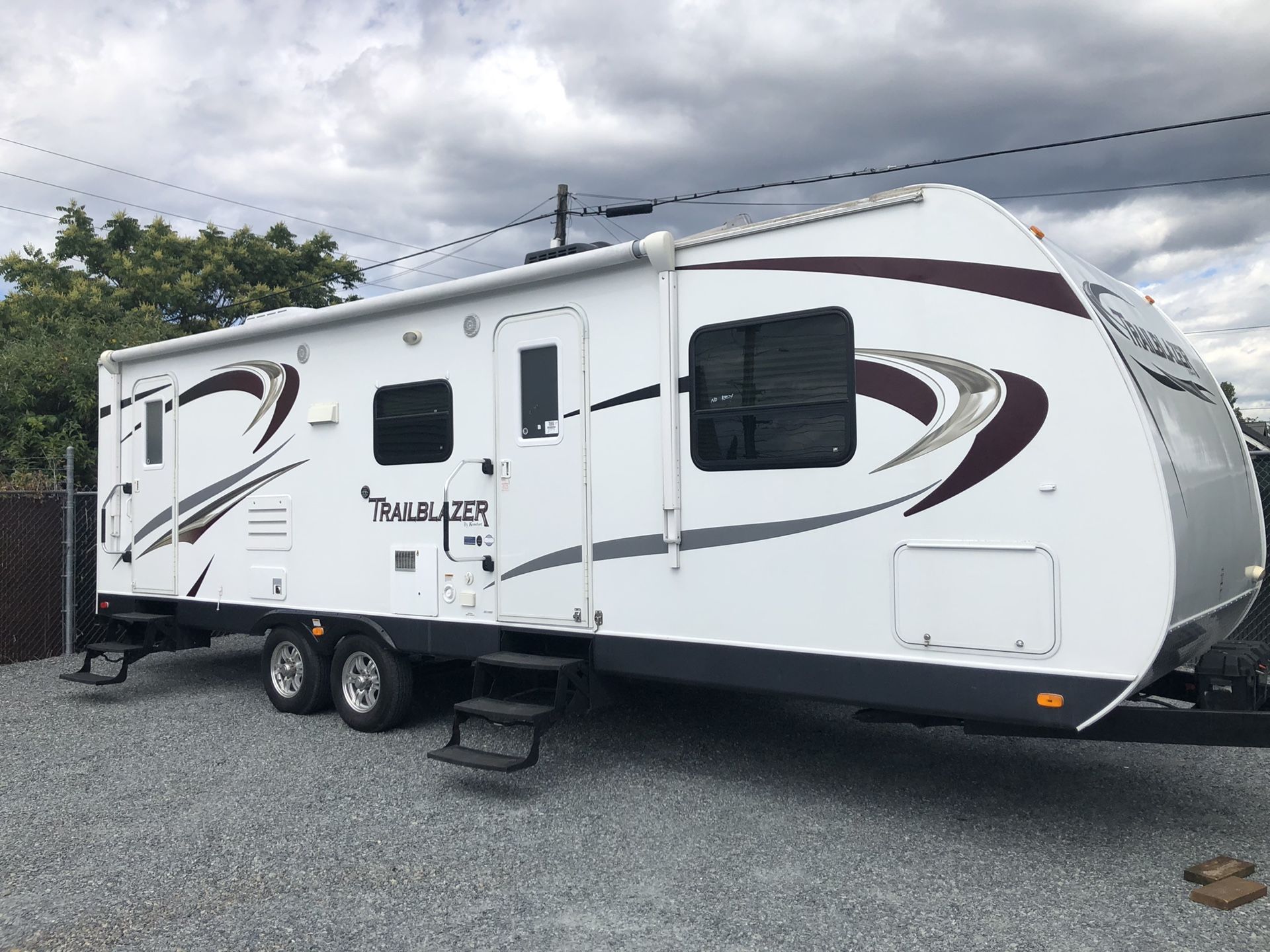 2013 komfort trailblazer 2610 RBH for Sale in Tacoma, WA - OfferUp